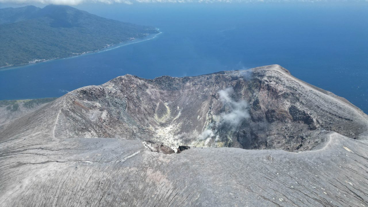 Ruang Volcano – Post Eruption Expedition - Extreme Pursuit