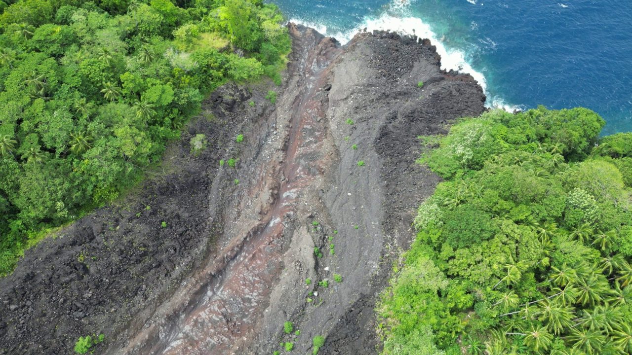 Expedition to Karangetang Volcano - Extreme Pursuit