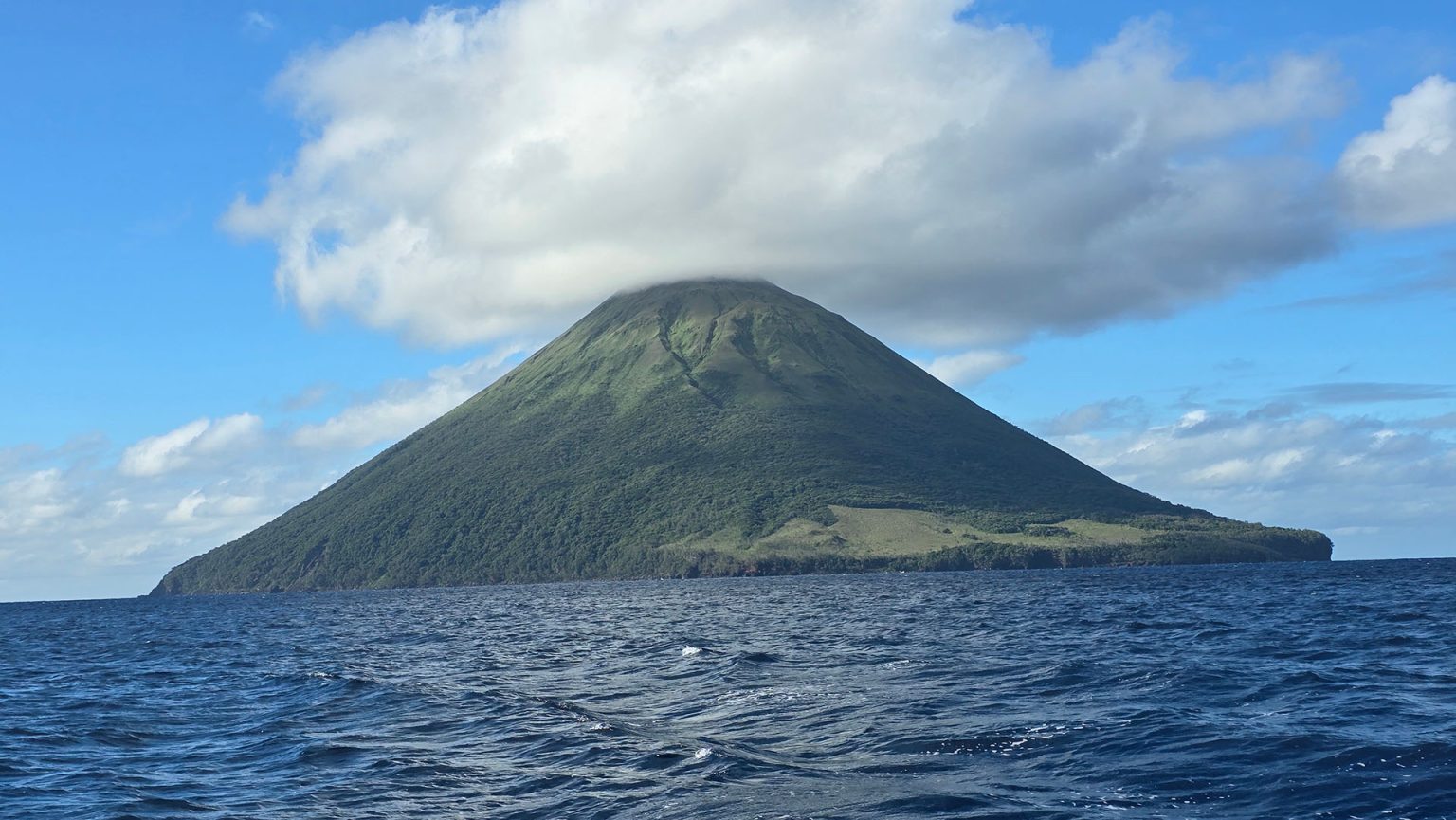 Expedition to Tofua Volcano, Tonga - Extreme Pursuit