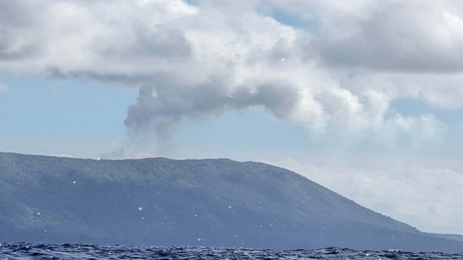 Expedition to Tofua Volcano, Tonga - Extreme Pursuit