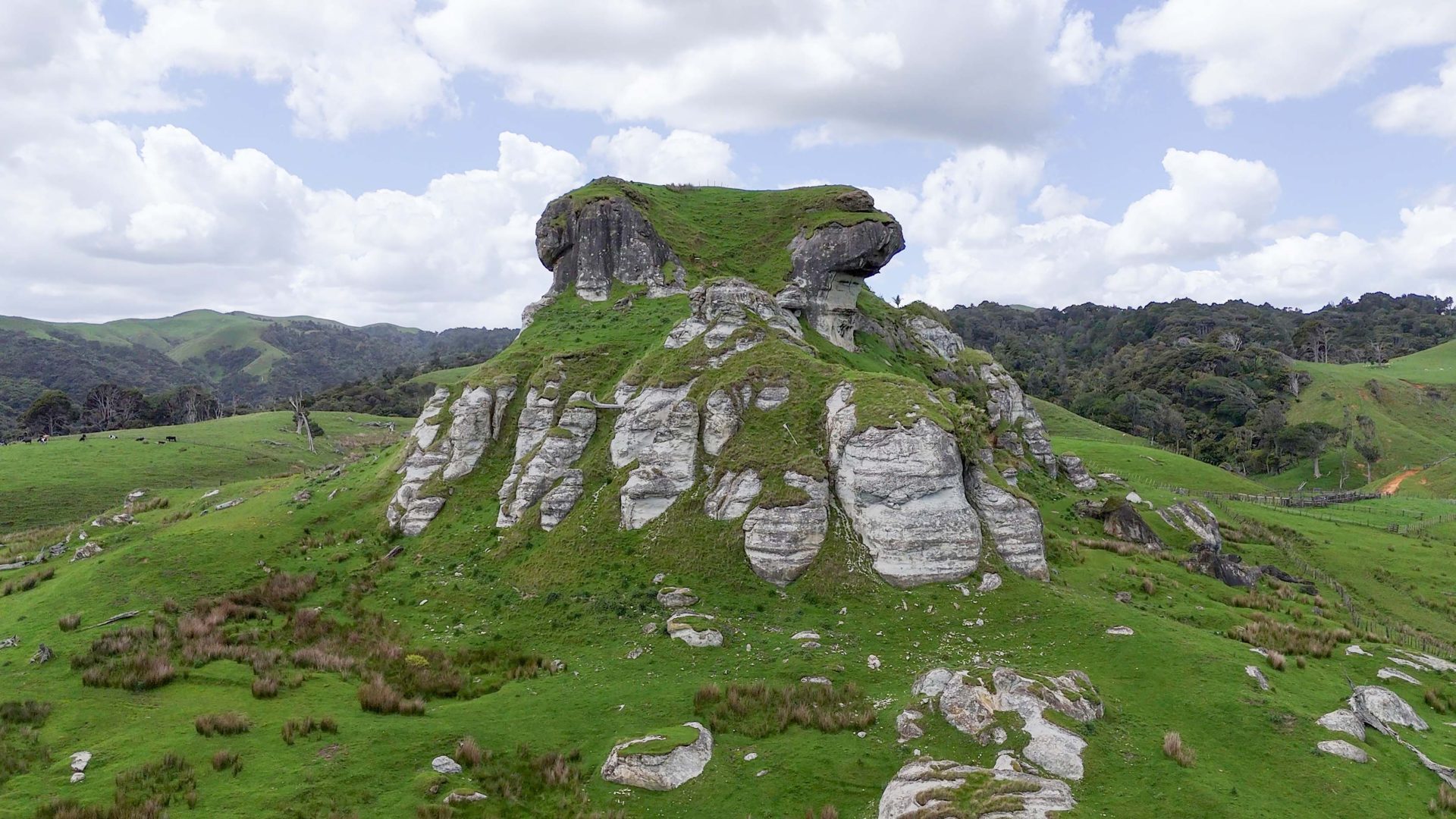 Visting Weathertop (from The Lord of the Rings) - Extreme Pursuit