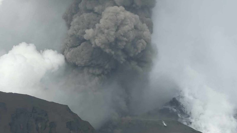 New Eruption Footage, Manaro Voui Volcano, Ambae - Extreme Pursuit